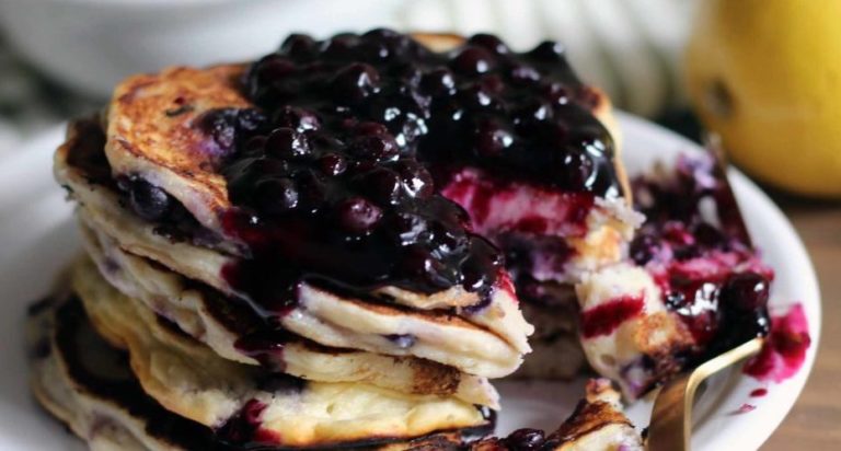 Mom Deserves Wild Blueberry-Themed Breakfast in Bed - Wild Blueberries